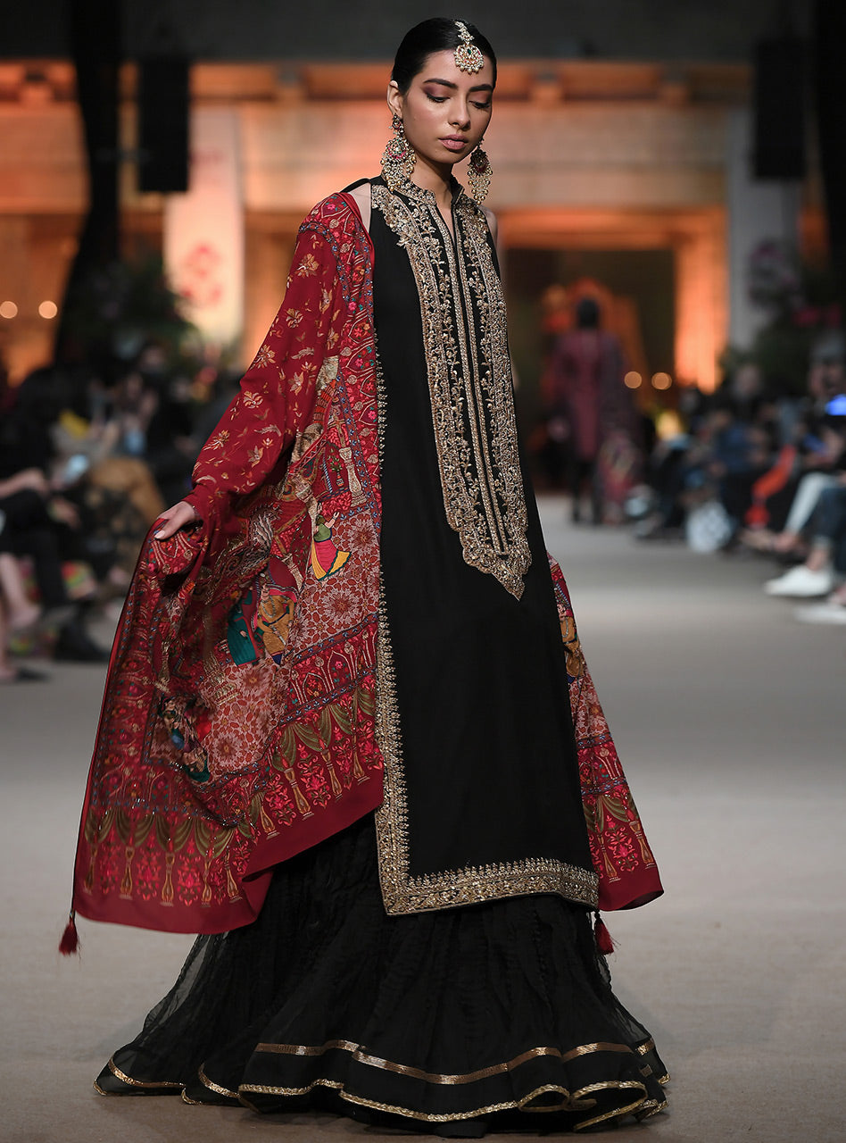 Anjum – Zainab Chottani